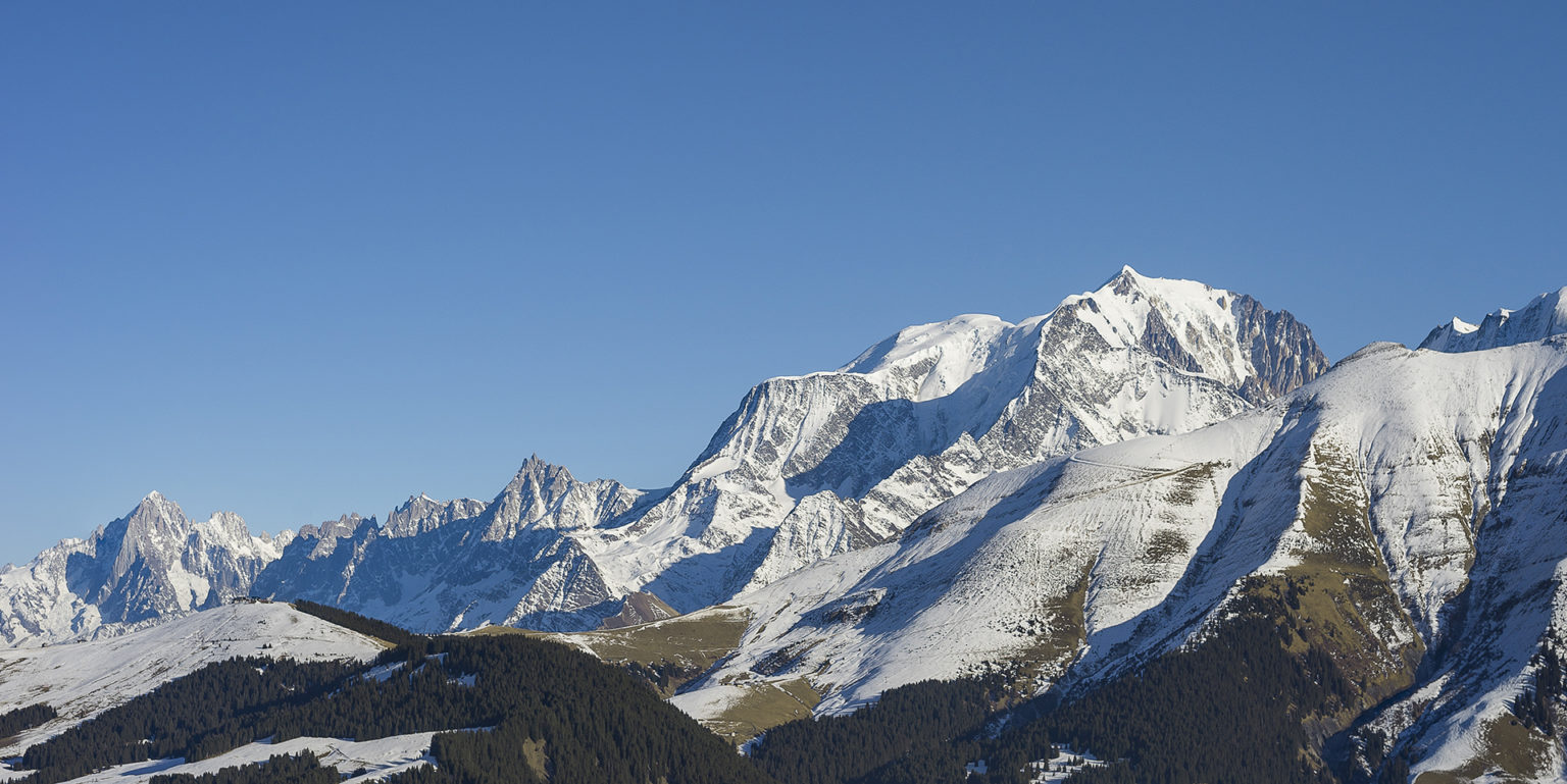 Panorama Mont Blanc et aiguilles de Chamonix - Entourage Studio ...